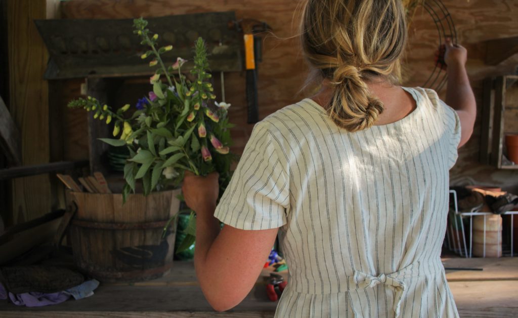 Slow Living: Reclaiming Our Time & Living Our Most Authentic Life ...